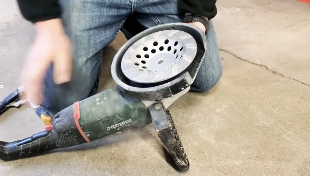 How to remove a threaded cup wheel off a Metabo edge grinder - HTI Polymer